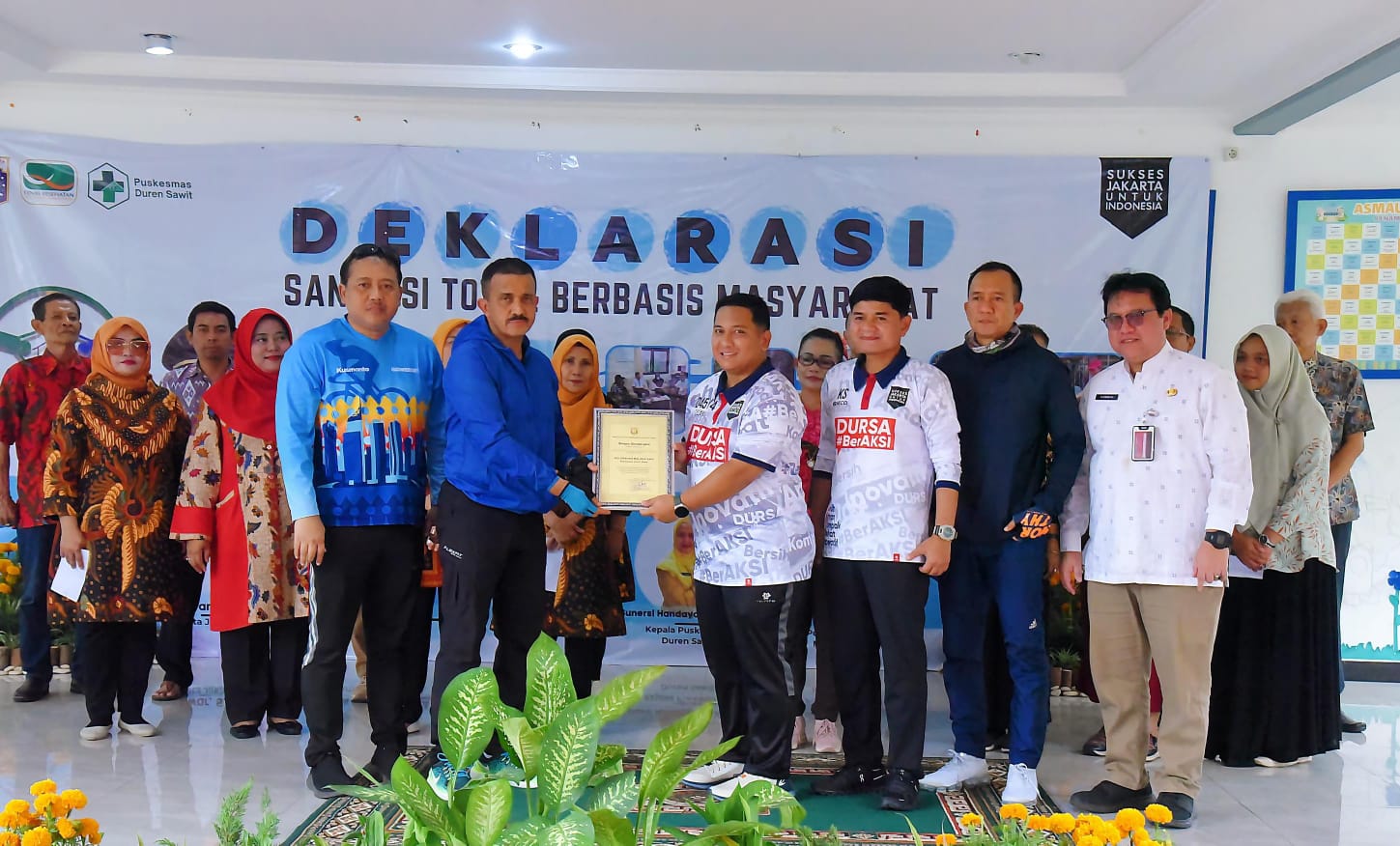 Wali Kota Jakarta Timur Saksikan Deklarasi STBM di Malaka Sari - Amunisi.co.id